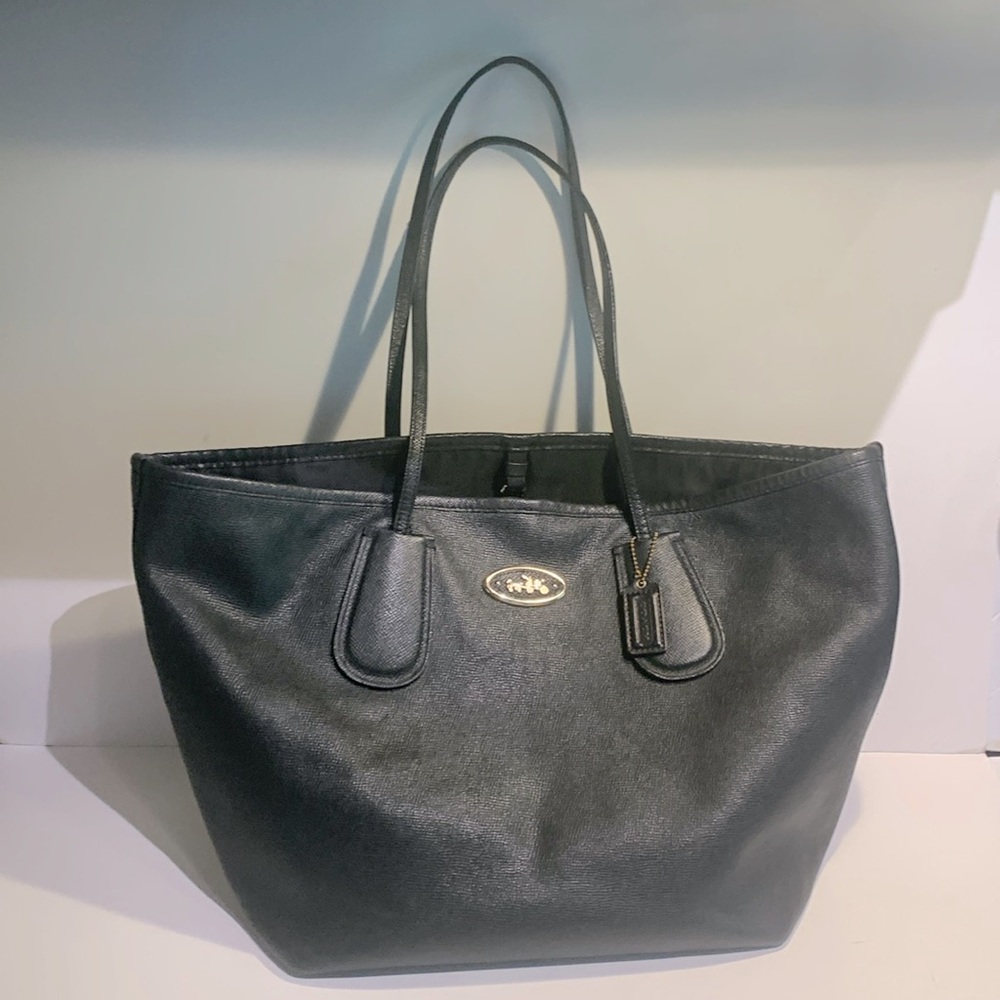 Coach Taxi Tote Black Cross Grain Leather - Gem